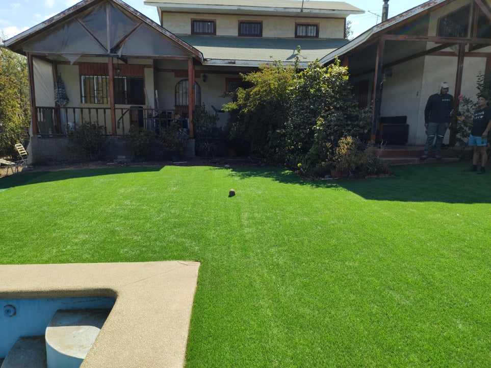 Instalación de Pasto Sintético en Tierra — Piso Maestro
